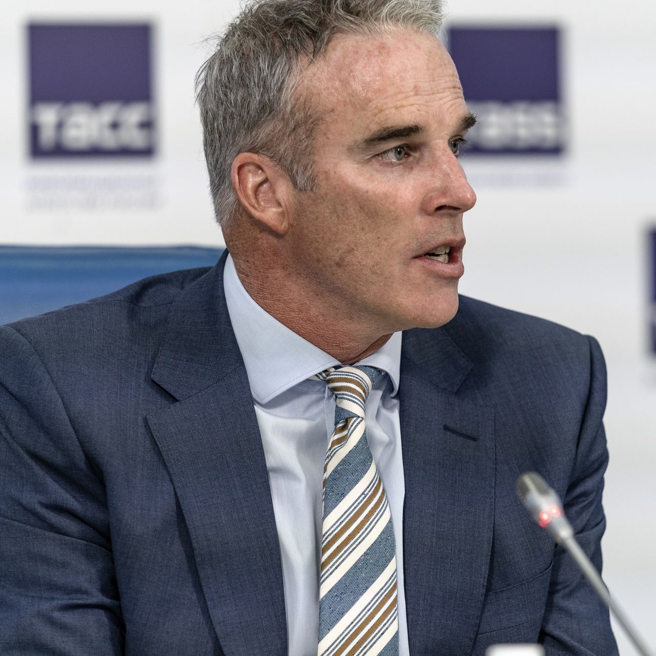 Lewis Pugh | Motivational Speakers | Speakers Corner | Speakers Corner